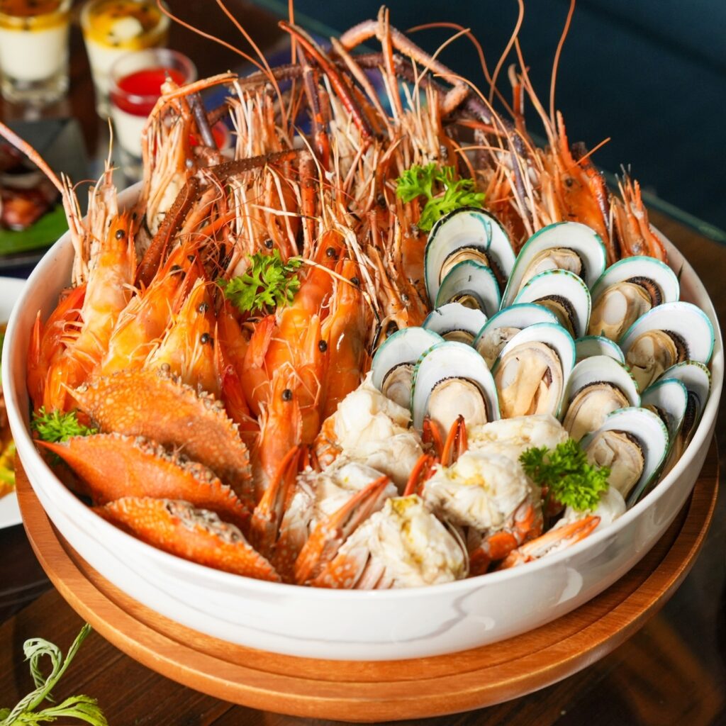 INTERNATIONAL LUNCH BUFFET / SEAFOOD BUFFET DINNER - MESTYLE Museum Hotel