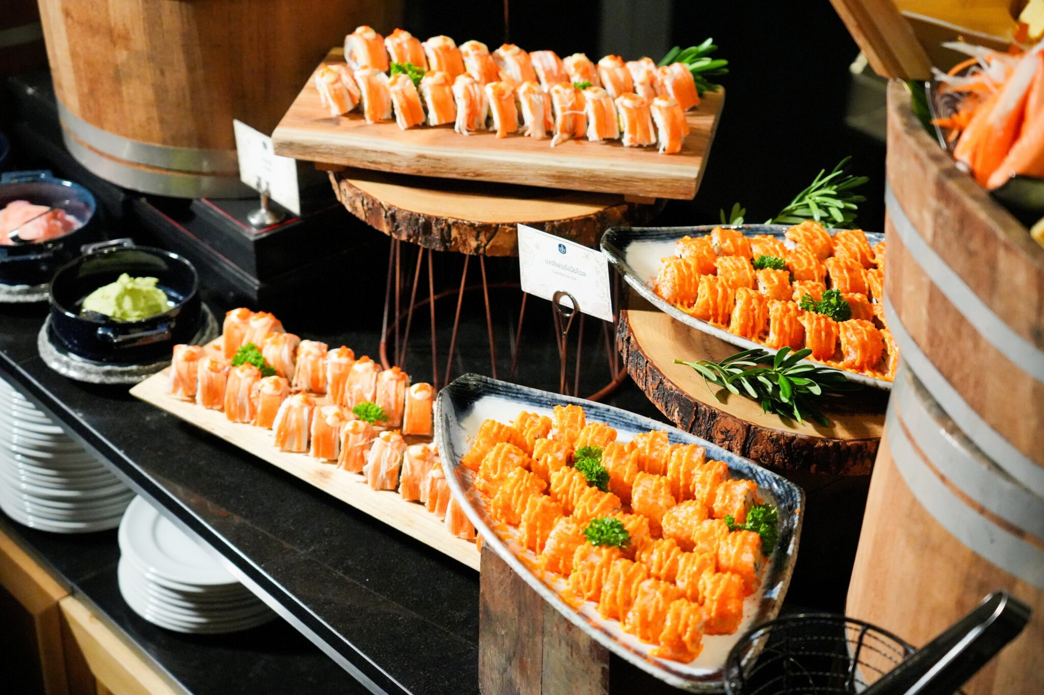 INTERNATIONAL LUNCH BUFFET / SEAFOOD BUFFET DINNER - MESTYLE Museum Hotel
