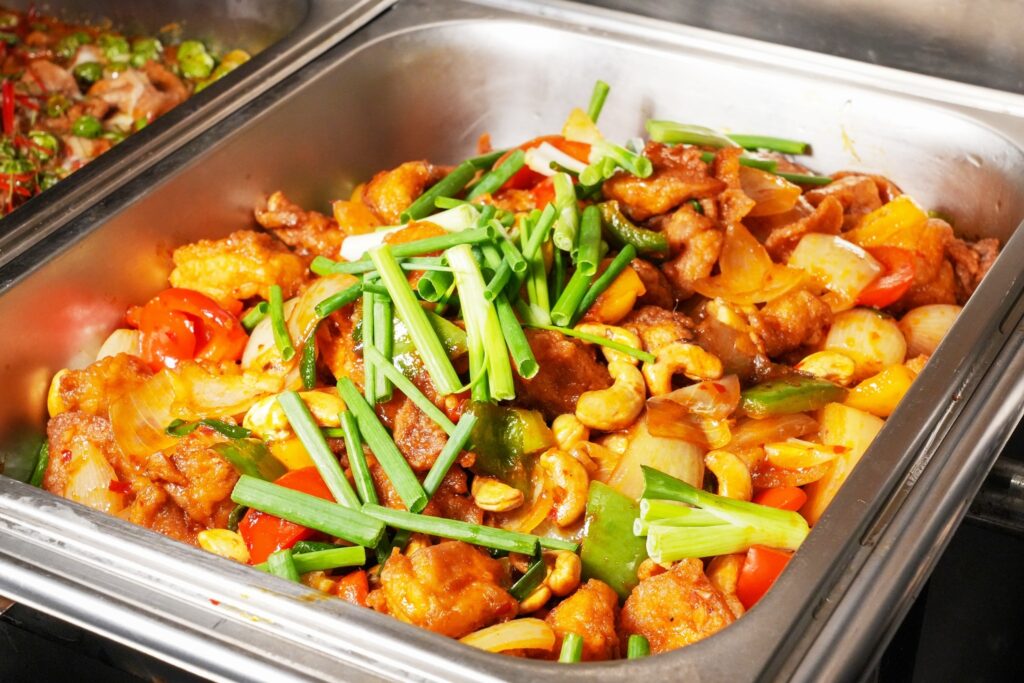 INTERNATIONAL LUNCH BUFFET / SEAFOOD BUFFET DINNER - MESTYLE Museum Hotel